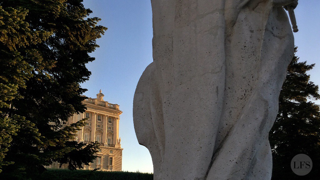 El Palacio Real desde los jardines de Sabatini - Luis dice